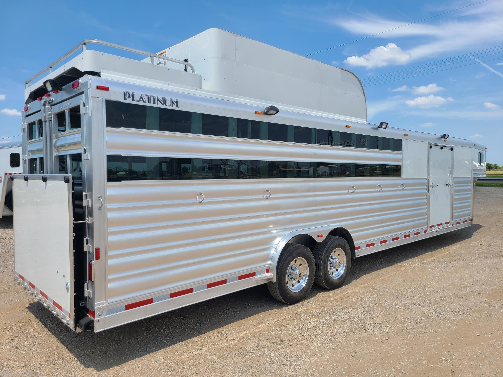 8x32 Cattle/Livestock Trailer for sale | New Platinum Coach 32' Haul 4 ...