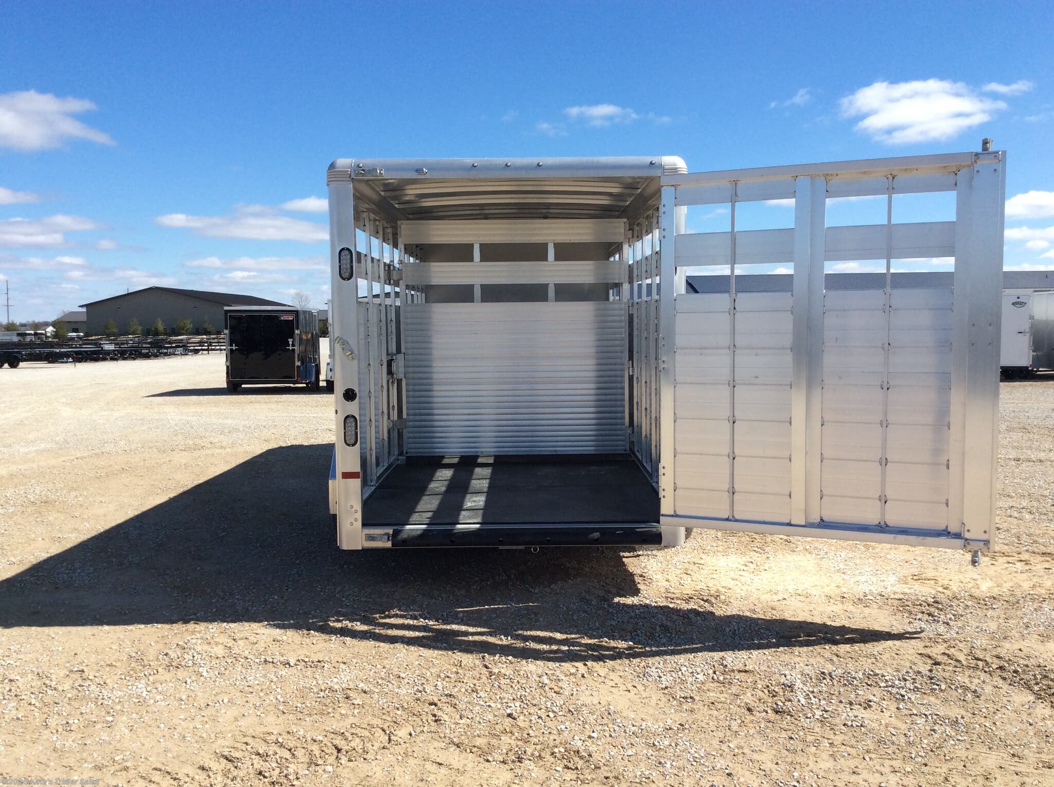6x20 Cattle/Livestock Trailer for sale | New Sundowner Rancher TR 20FT ...
